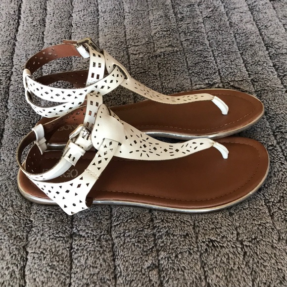 BONGO | Shoes | Bongo White Beachy Sandals | Poshmark
